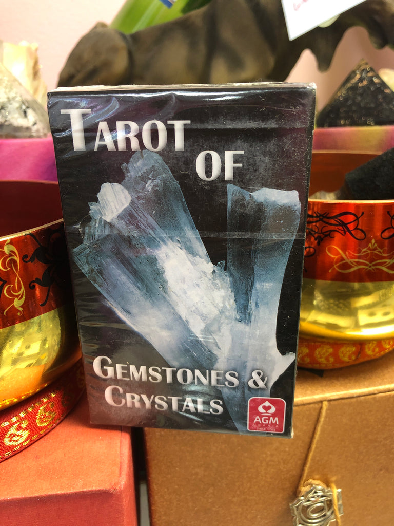 Tarot of Gemstones and Crystals – The Rose Quartz Stand